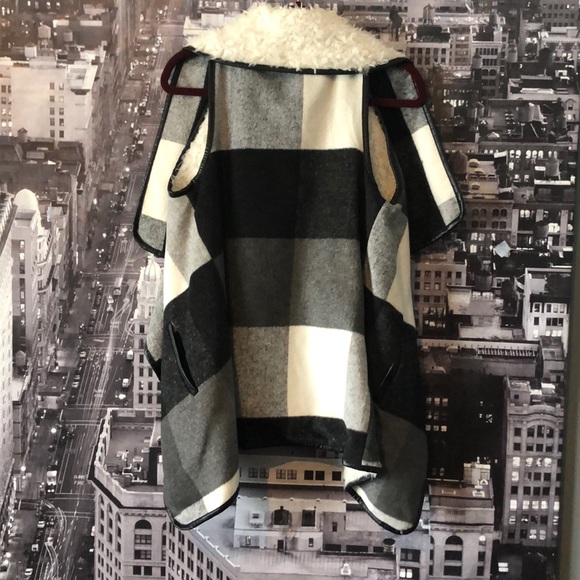 Me Jane | Jackets & Coats | Open Fur Trim Jacket | Poshmark